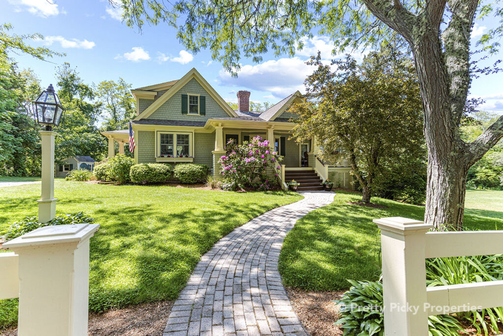 The Ultimate Guide to Barnstable | Cape Cod Travel Guide | Pretty Picky