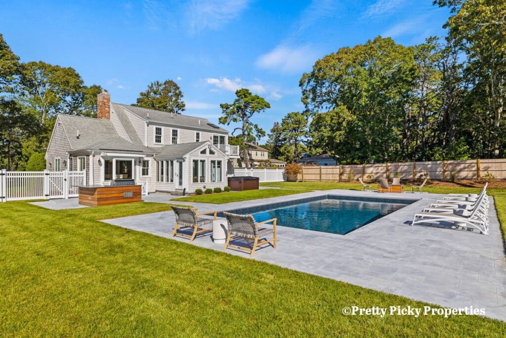 10 Reasons to Have Your Family Reunion on Cape Cod | Pretty Picky